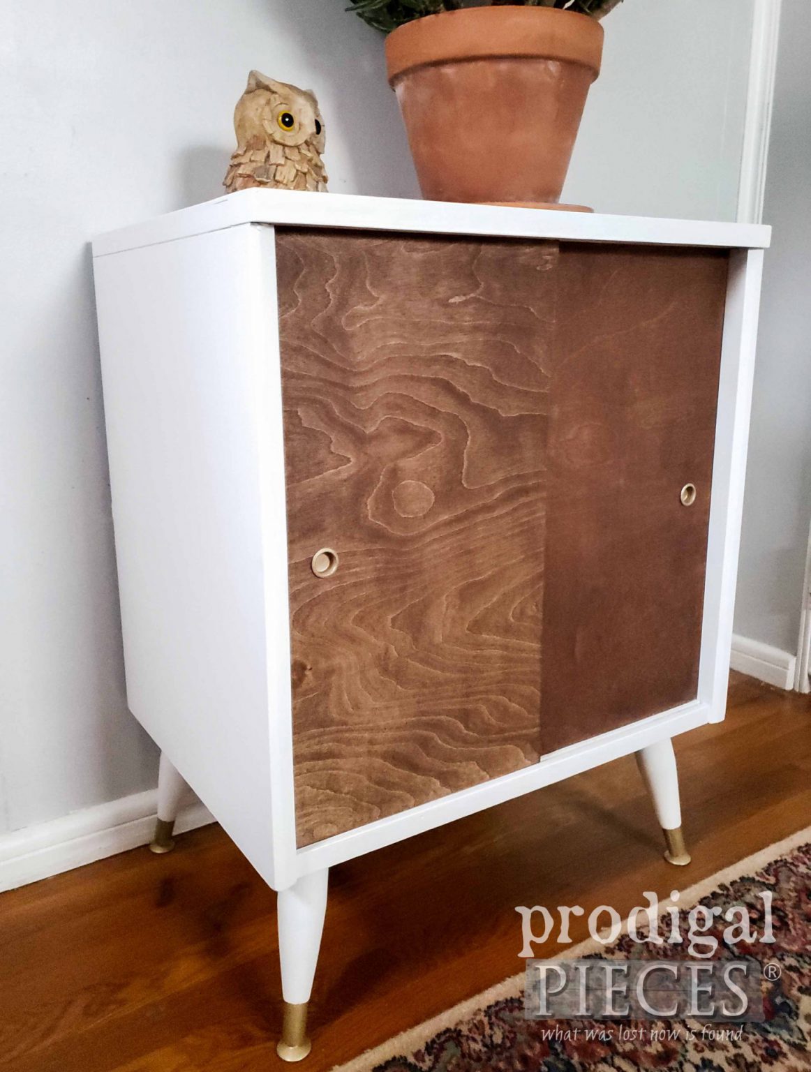 Mid Century Modern Media Stand - Prodigal Pieces