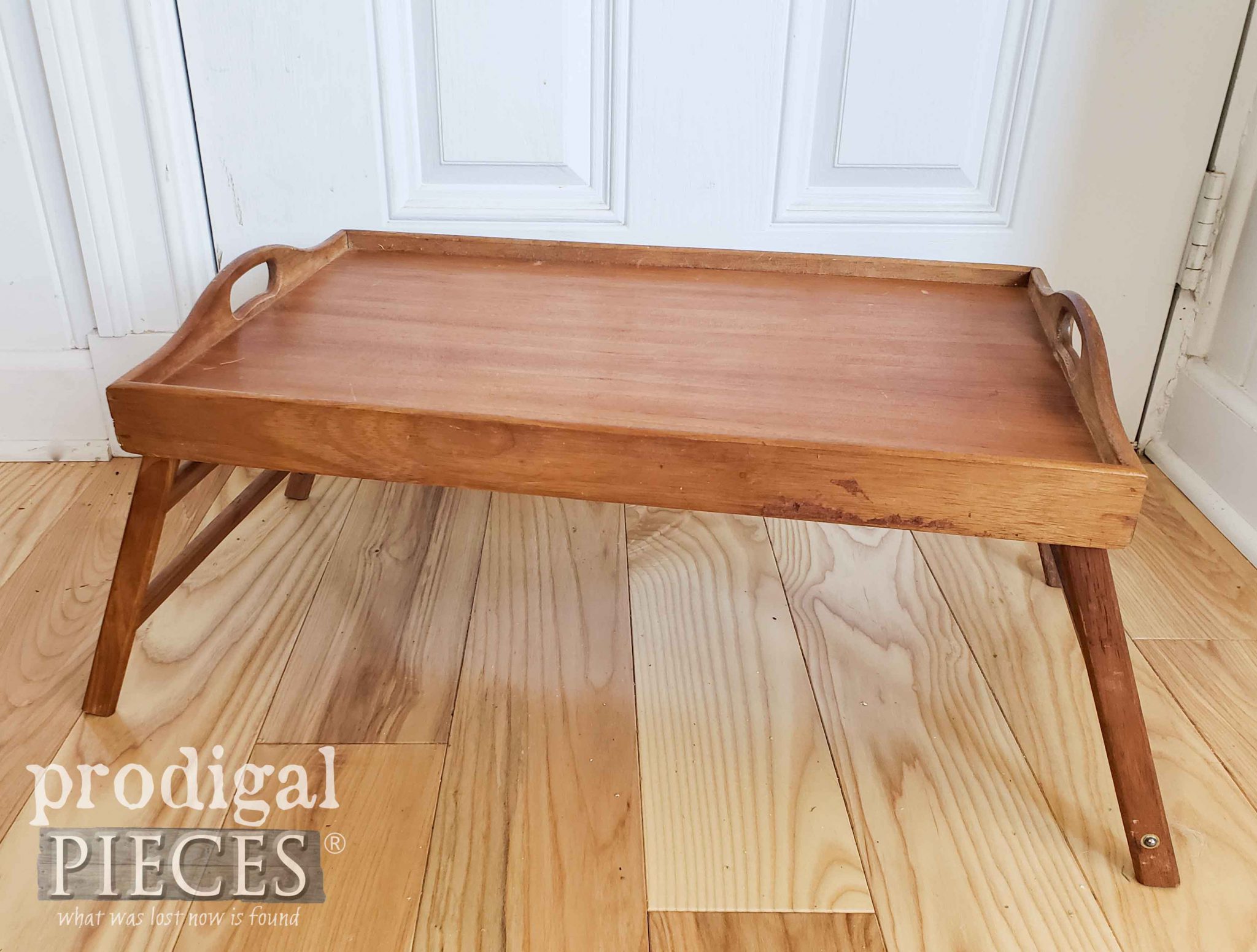 DIY Tiled Tray ~ A Thrifty Makeover - Prodigal Pieces