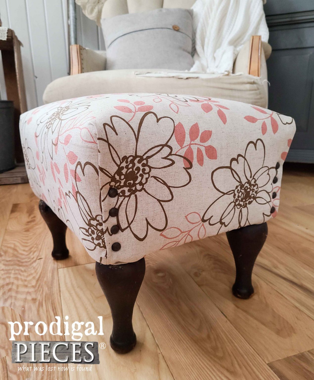 Vintage Vinyl Footstool Makeover - Prodigal Pieces