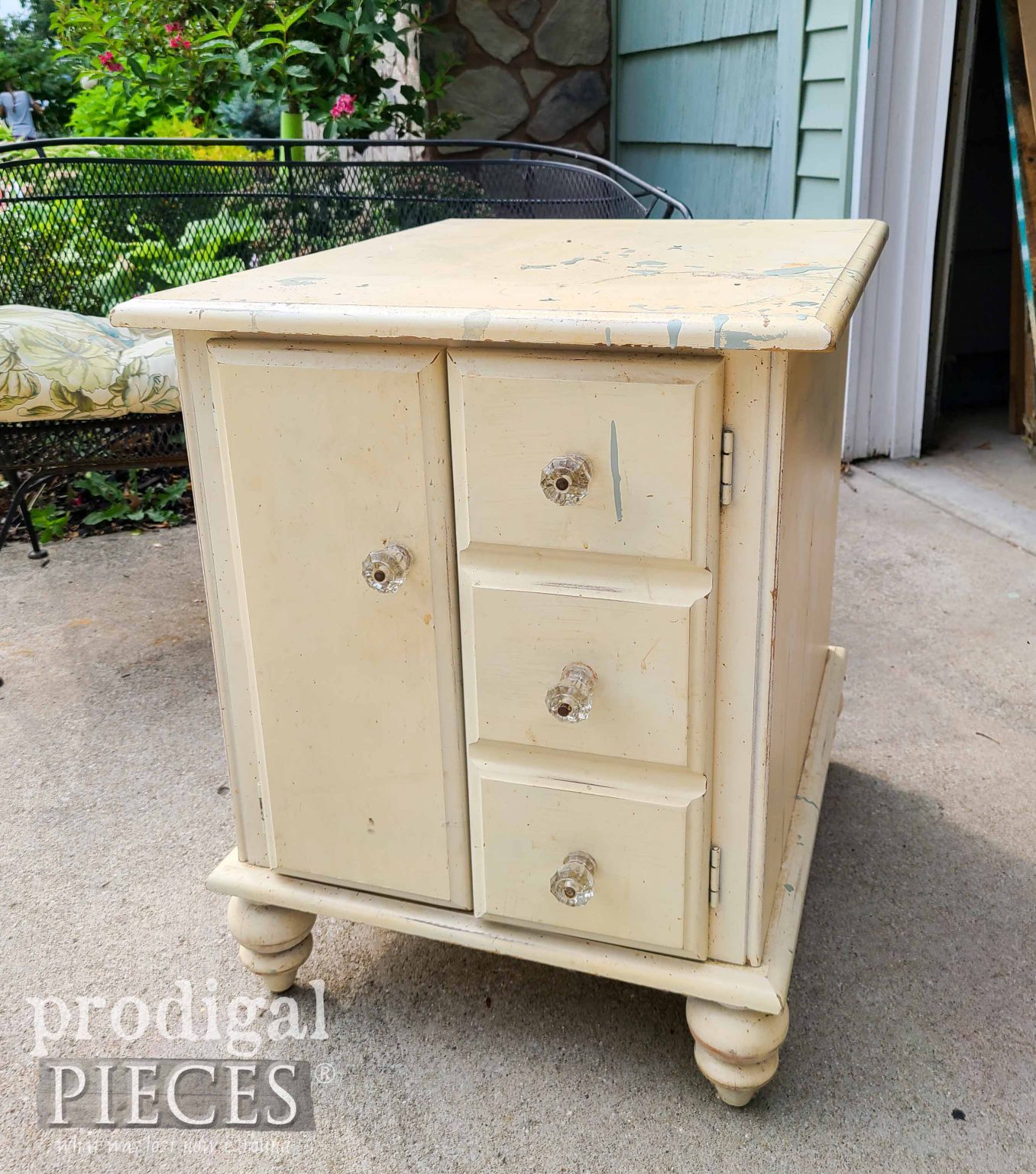 Flea Market Farmhouse Decor from Barn Finds - Prodigal Pieces