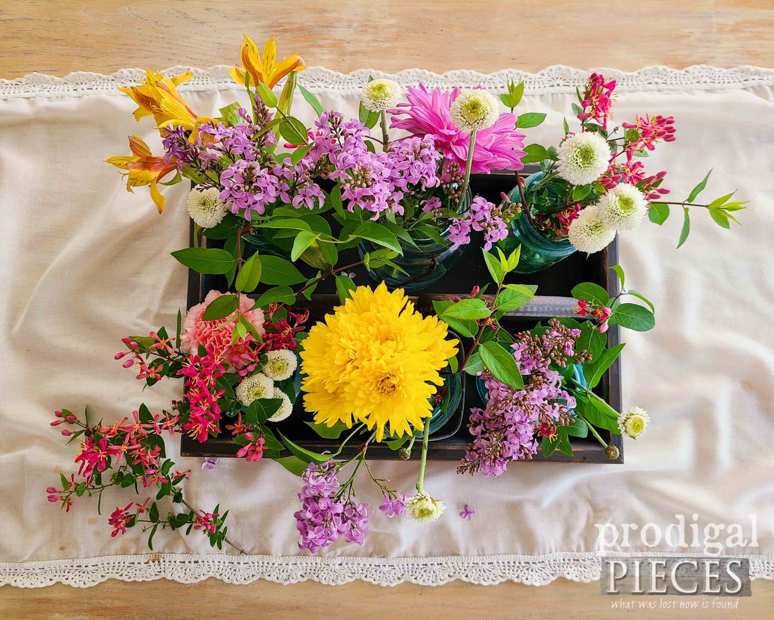 Farmhouse Totes from the Thrift Store - Prodigal Pieces